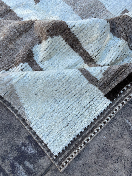 Hand knotted middle Atlas Berber Rug Size 9x12 – Atlas Weavers